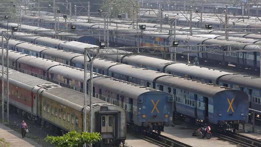 6 trains cancelled due to farmers' protest in Punjab's Gurdaspur