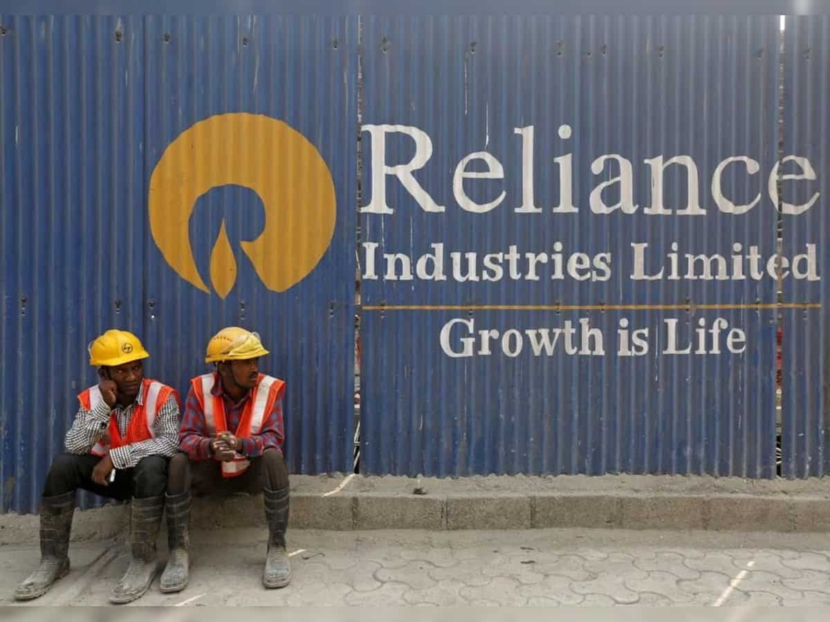 Reliance shares rise after oil-to-telecom conglomerate reports 2% ...