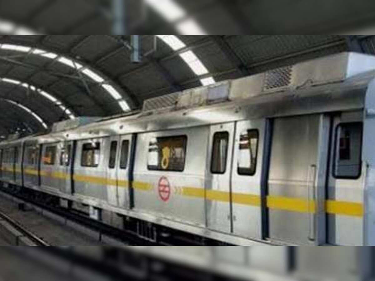 Delhi Metro Yellow Line Update: Delay in services between Kashmere Gate ...
