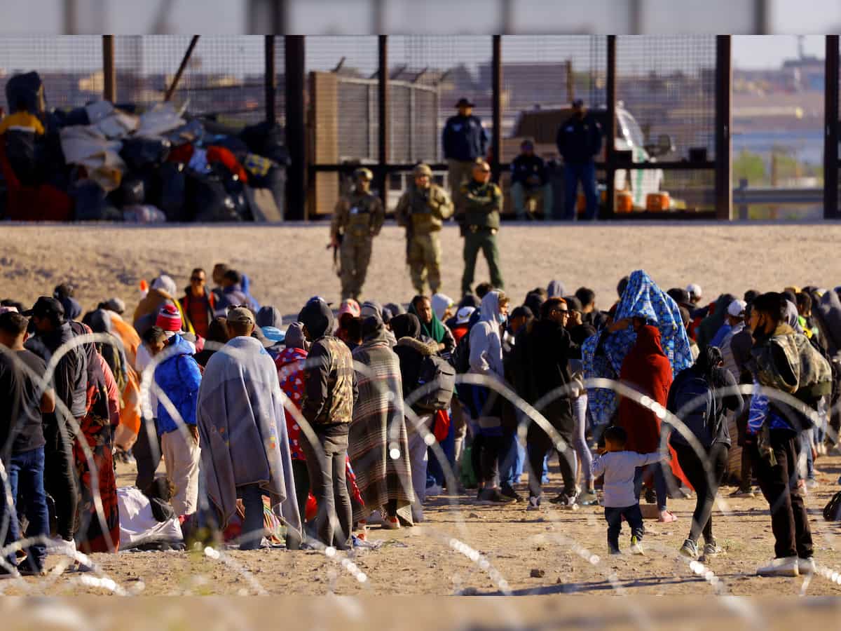US Immigration: Texas border city struggles with large arrival of ...