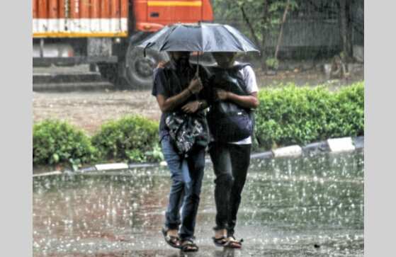 Delhi Weather Western Disturbance Brings Respite From Scorching Heat