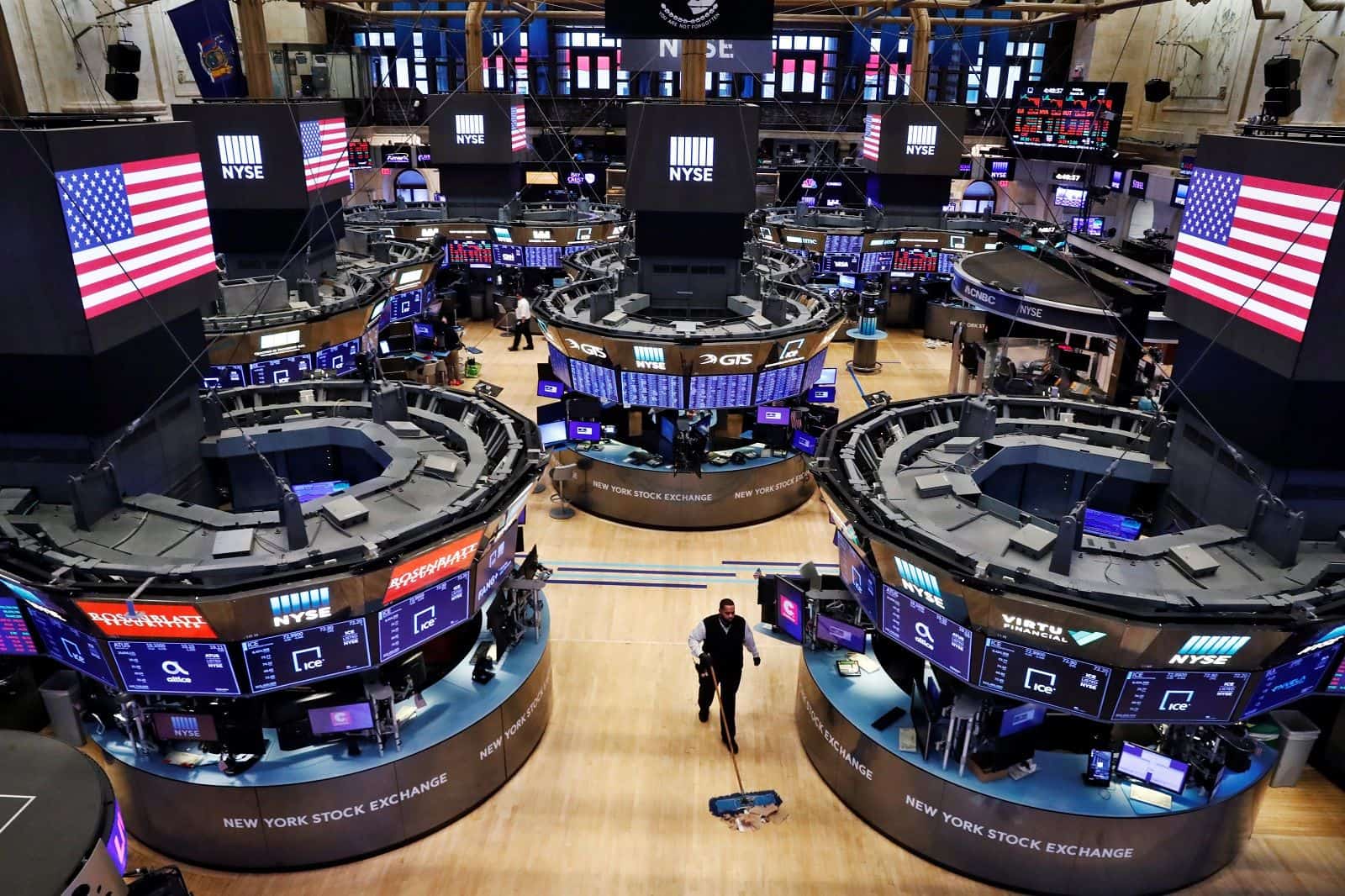 Power Breakfast: Wall Street Ends Down As Debt-Ceiling Clouds Hover