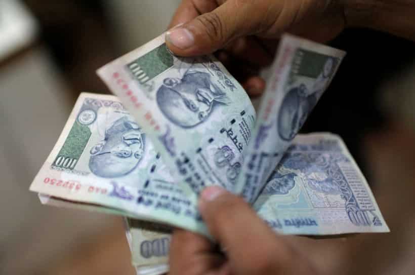 Rupee rises 33 paise to 81.77 against US dollar in early trade | Zee ...