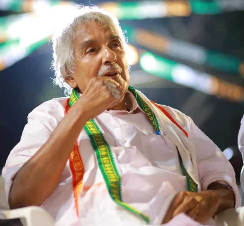 TN CM pays last respects to Oommen Chandy, leaders mourn death | Zee ...