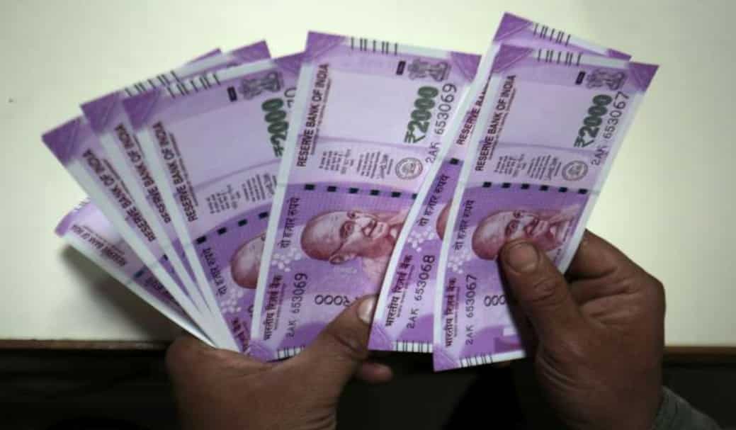 Deadline to return Rs 2,000 notes ends today, here's how to submit ...