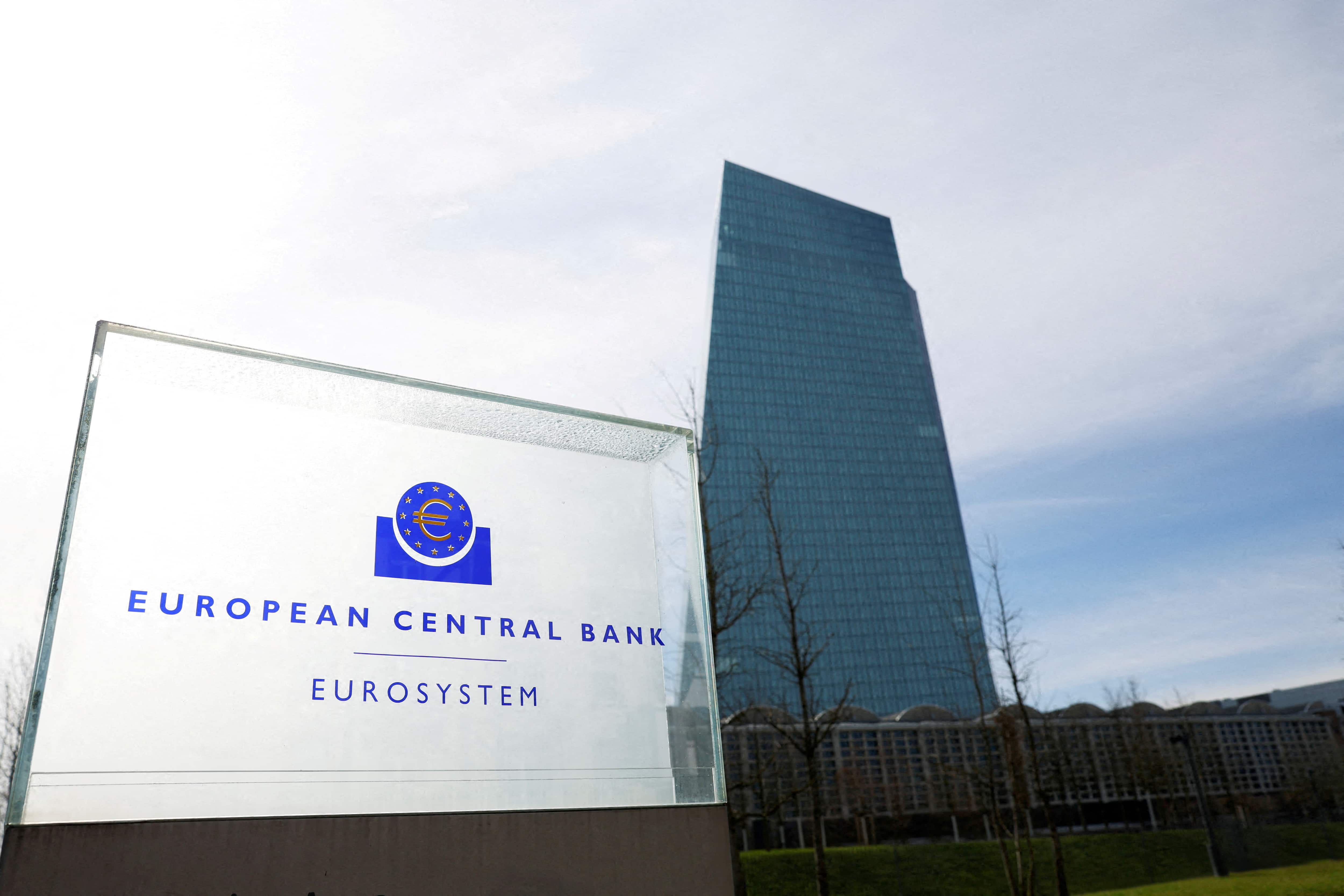 European Central Bank holds key interest rate at 4% as Mideast war casts shadow over economy ...