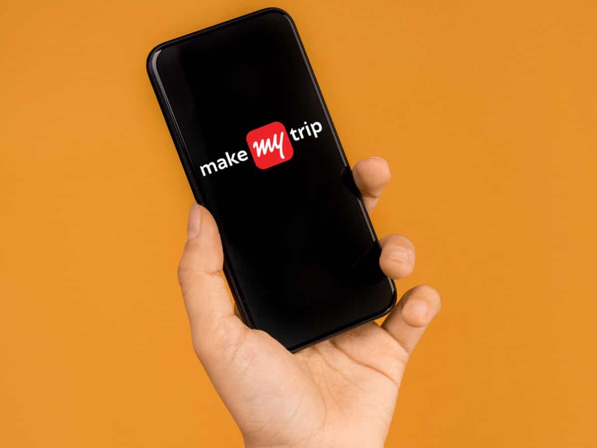 MakeMyTrip back in black; posts USD 2 million profit in September quarter | Zee Business