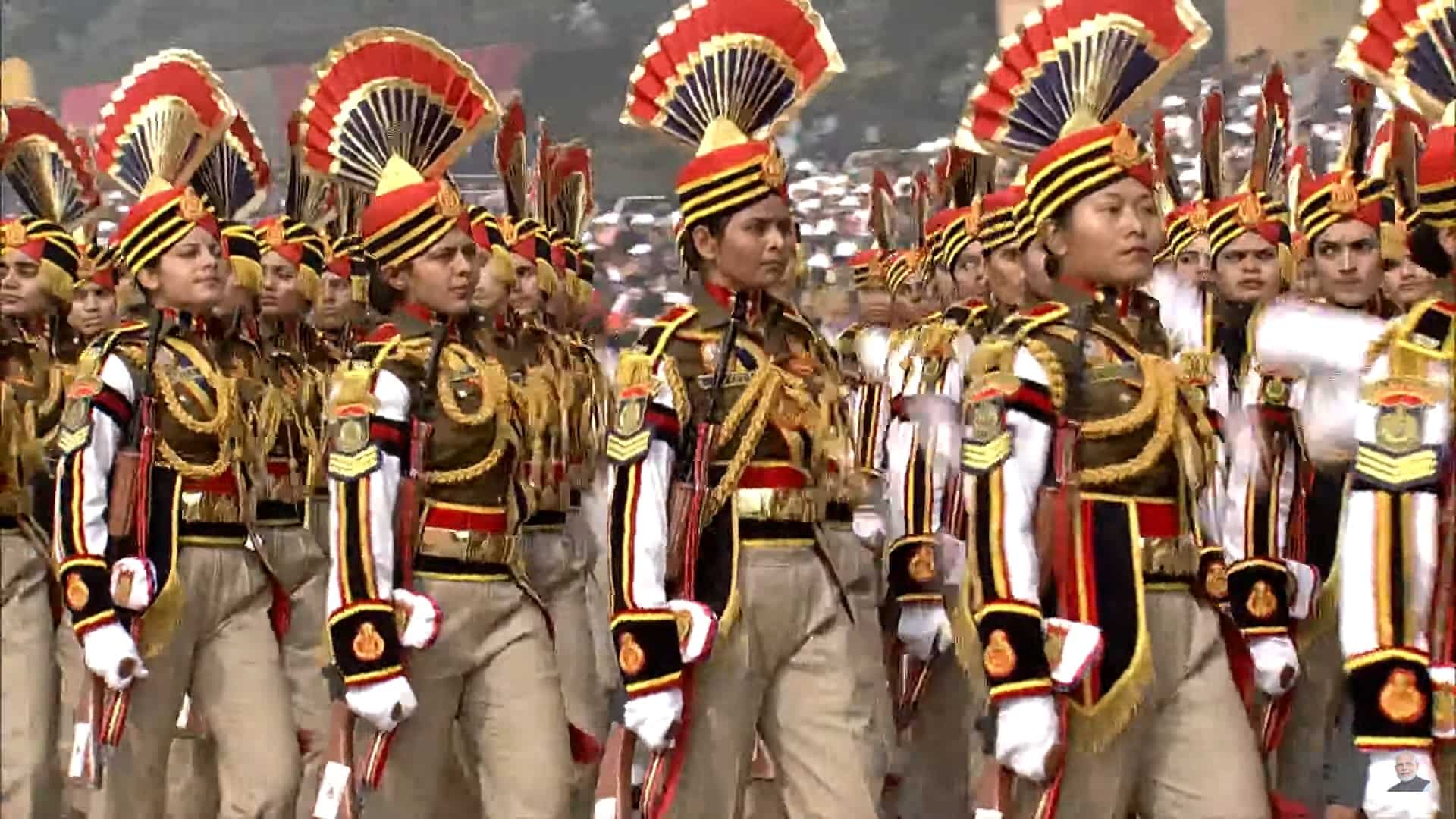 Republic Day Parade: Delhi Police all-women contingent marches down ...