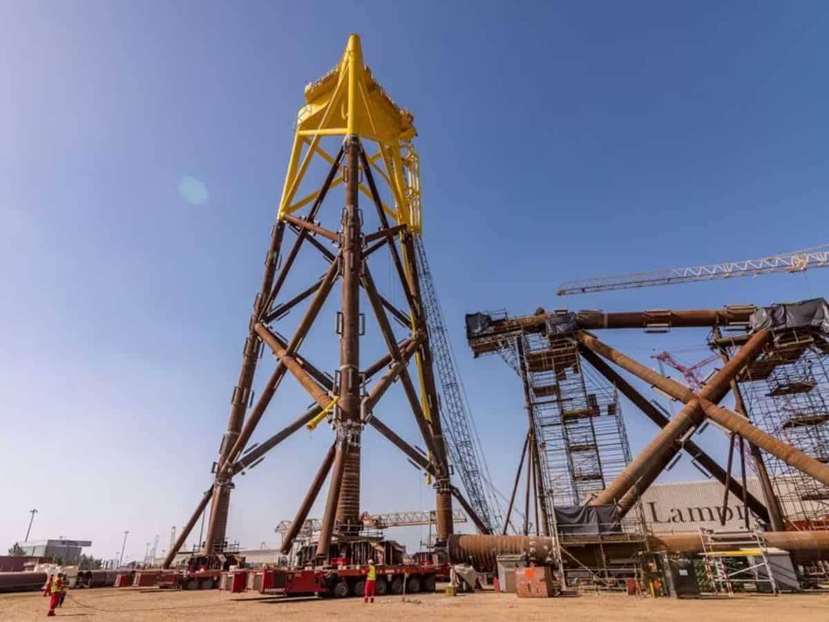 Oil prices ease, US crude stock build fuels demand fears
