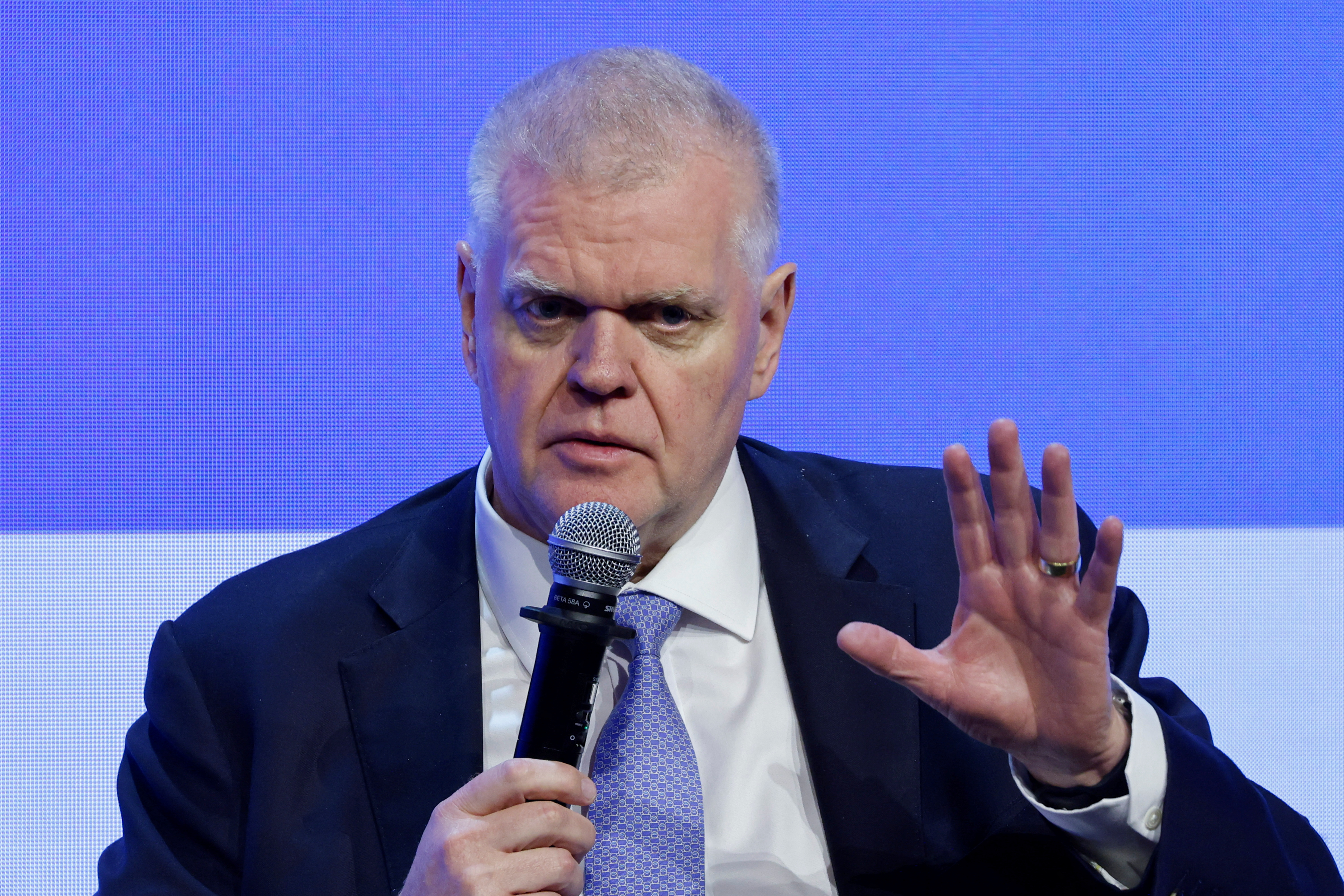 HSBC CEO Noel Quinn steps down | Zee Business HSBC CEO Noel Quinn steps down | Zee Business