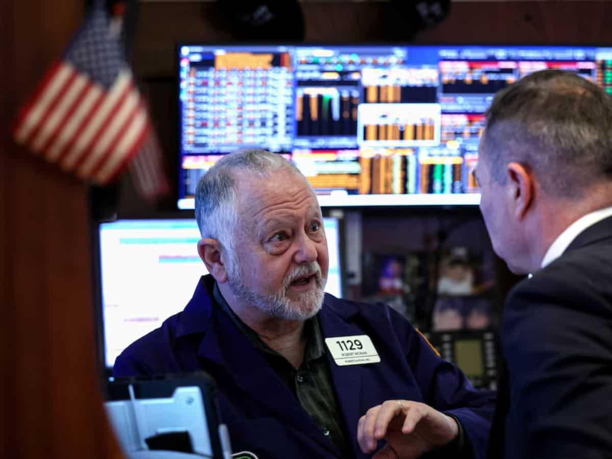 US stock market: Wall Street stocks fall as markets weigh strong wage ...