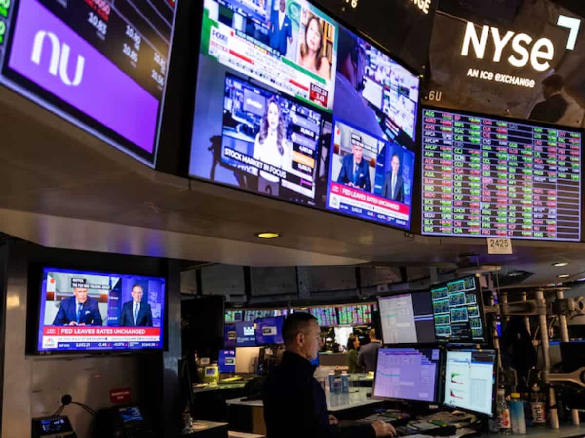 Dow ends higher for 6th session, but Treasury yields pressure market ...