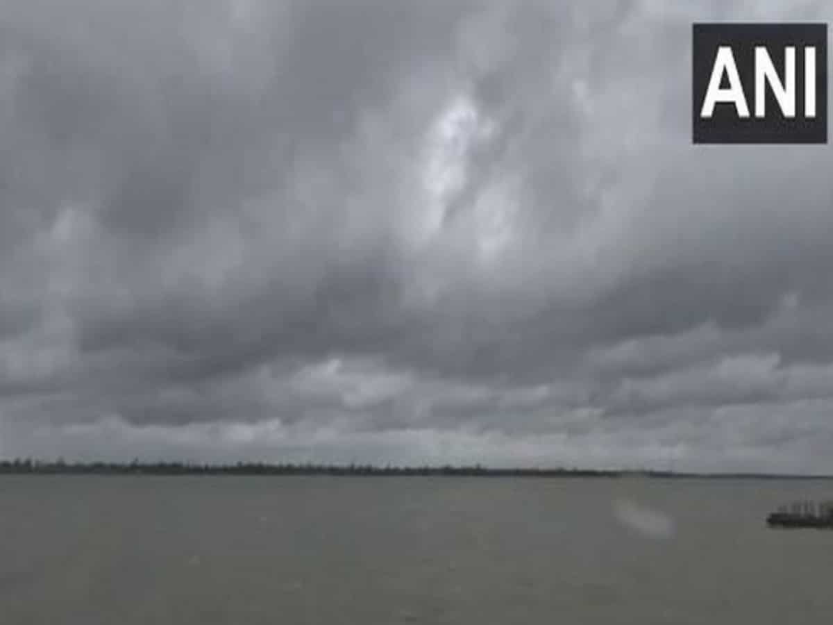 Cyclone Remal Update: Alert in several Assam districts, govt initiates ...