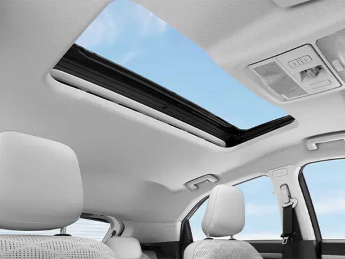 In Pics! 5 cars under Rs 15 lakh with voice-assisted electric sunroof ...