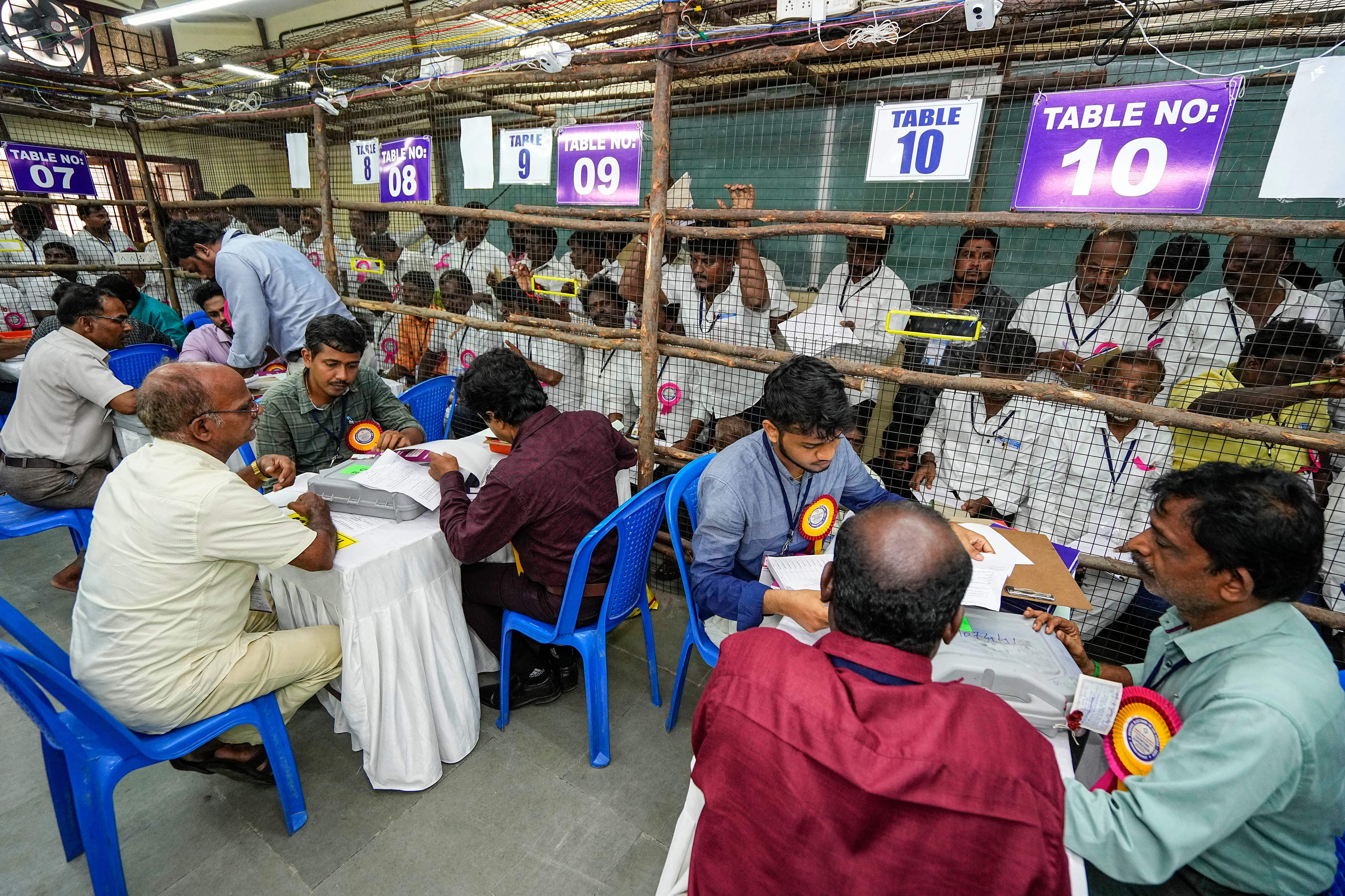 Lok Sabha Election Results 2024: BJP leading on 200 seats, Congress on 80