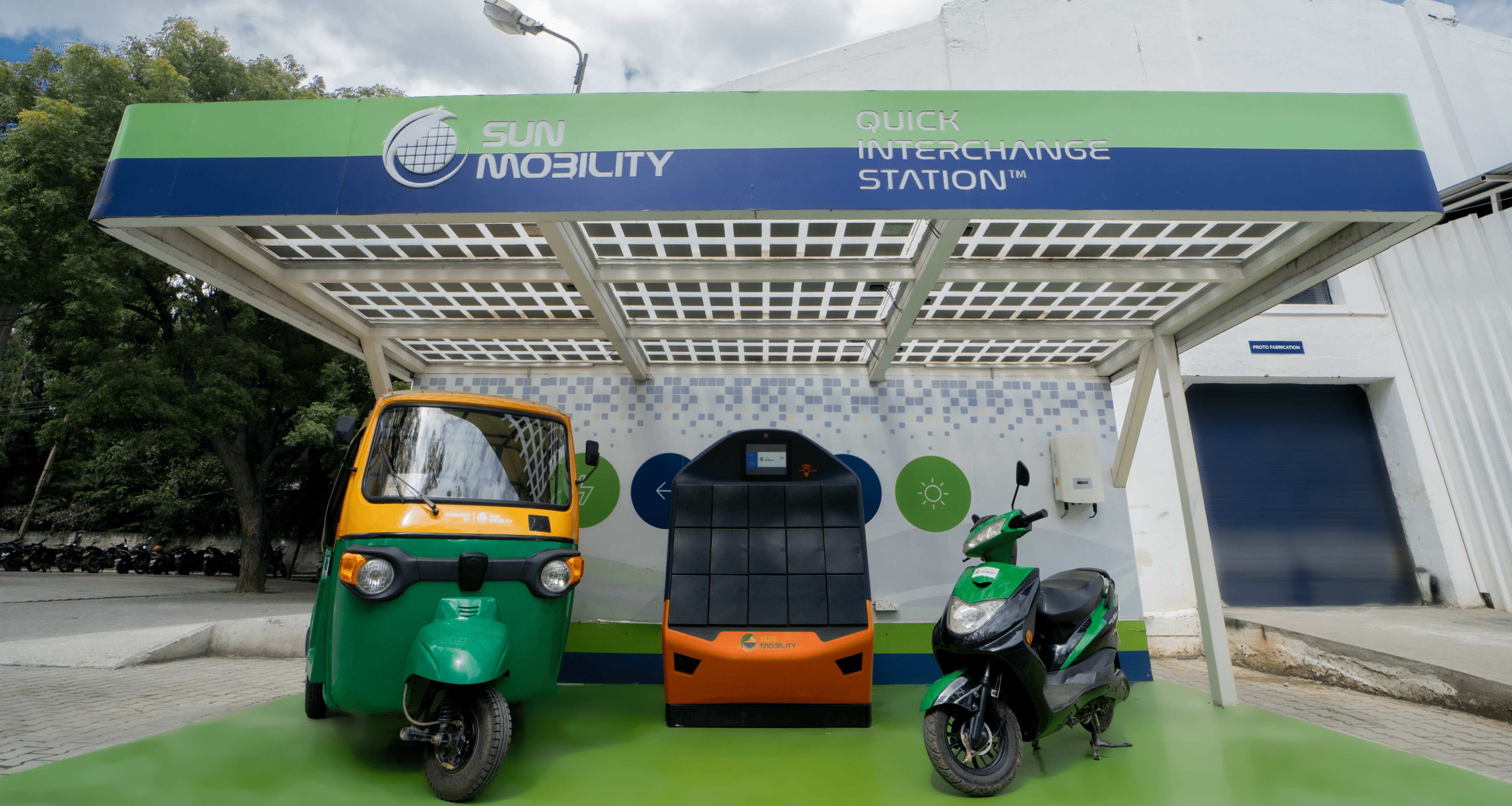 SUN Mobility joins hands with IndianOil to develop battery swapping infrastructure | Zee Business