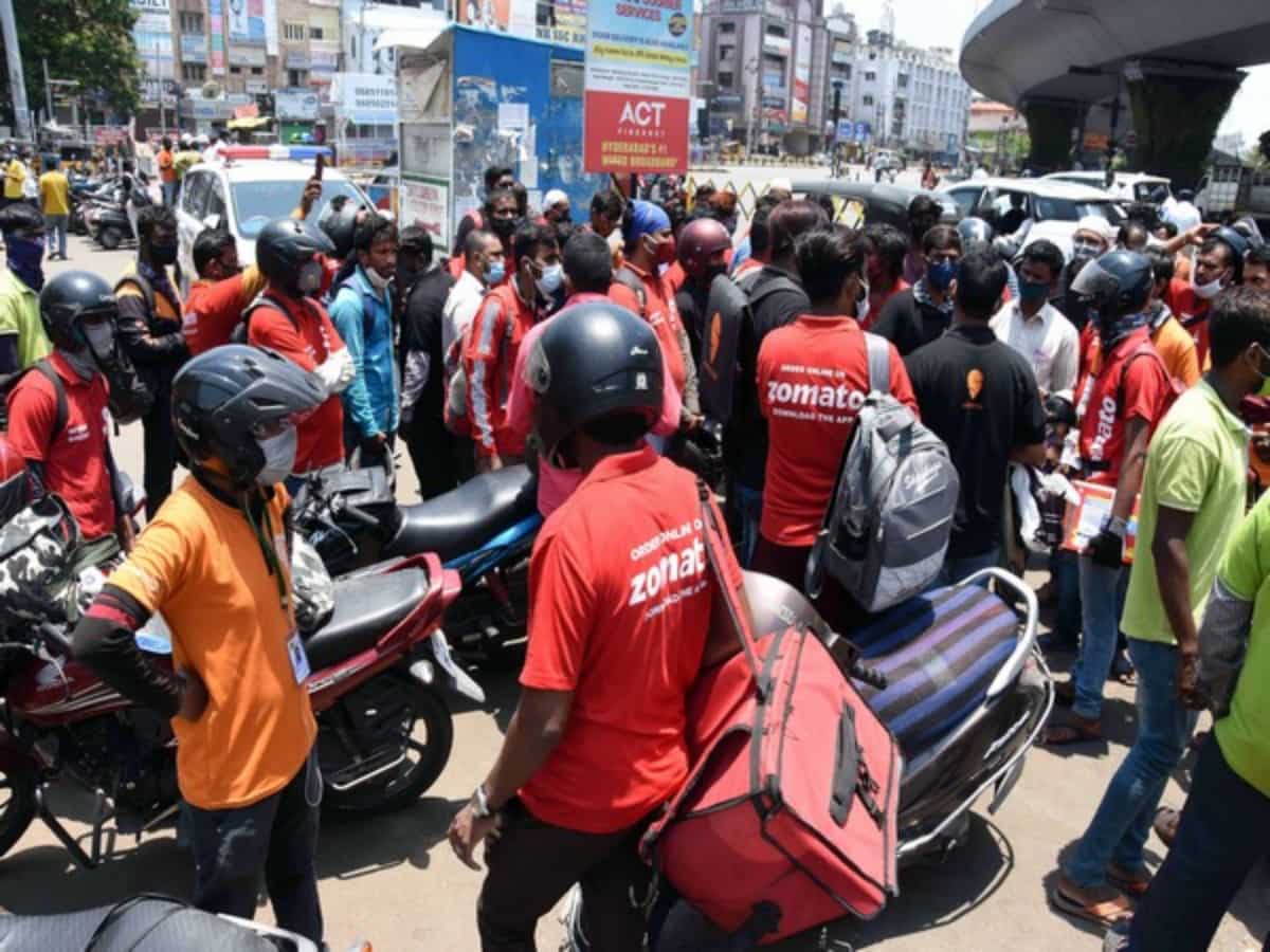 Zomato takes initiative to shield delivery workers from sweltering heat ...