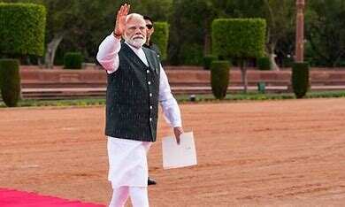 Stage set for Narendra Modi's swearing-in as PM, guests arrive at ...