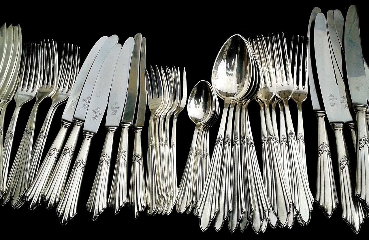 Government makes ISI mark mandatory for stainless steel, aluminium utensils