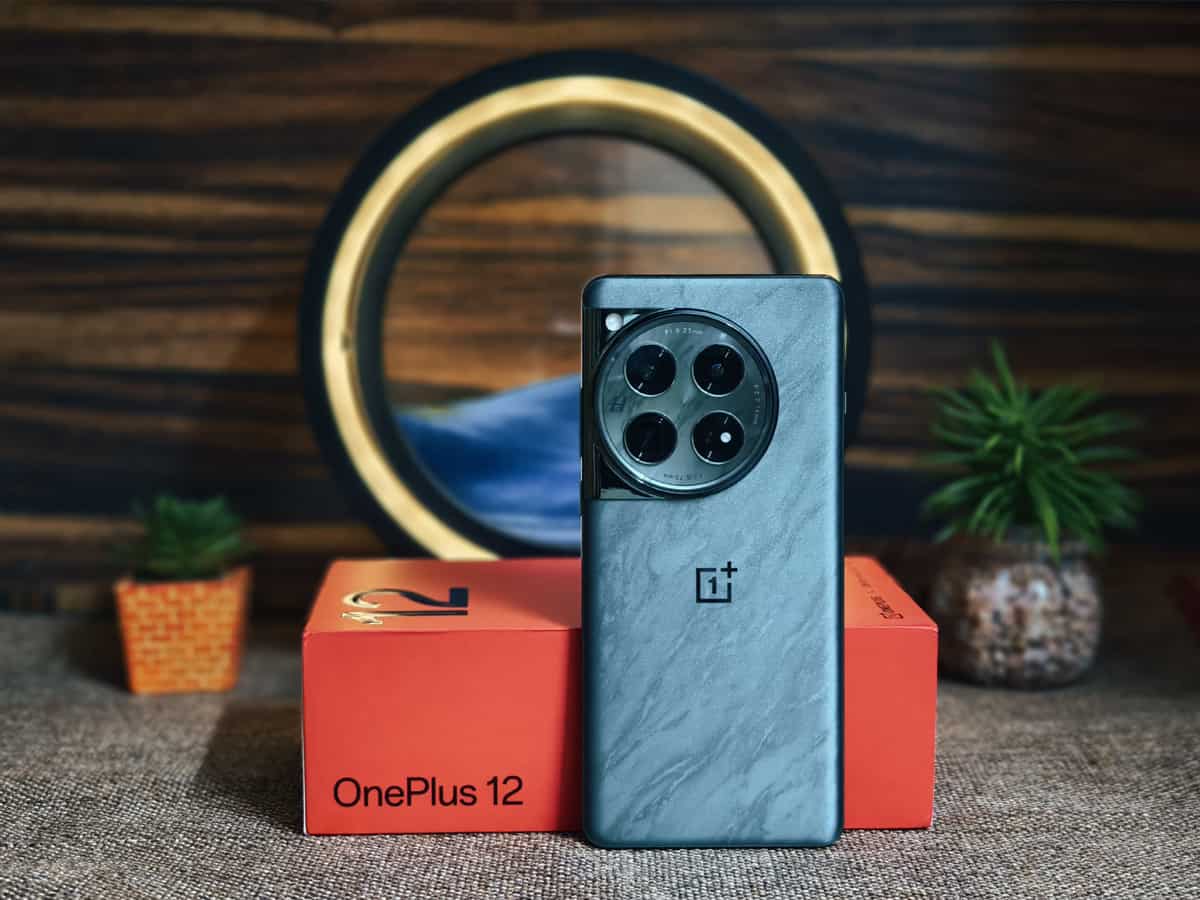 OnePlus 12 Review: Flagship profile pleasantly juxtaposed with value ...