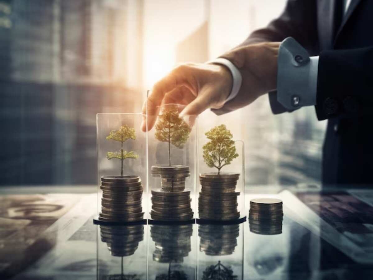 NPS vs SIP vs EPF: What Rs 11,000 monthly investment in each of them ...