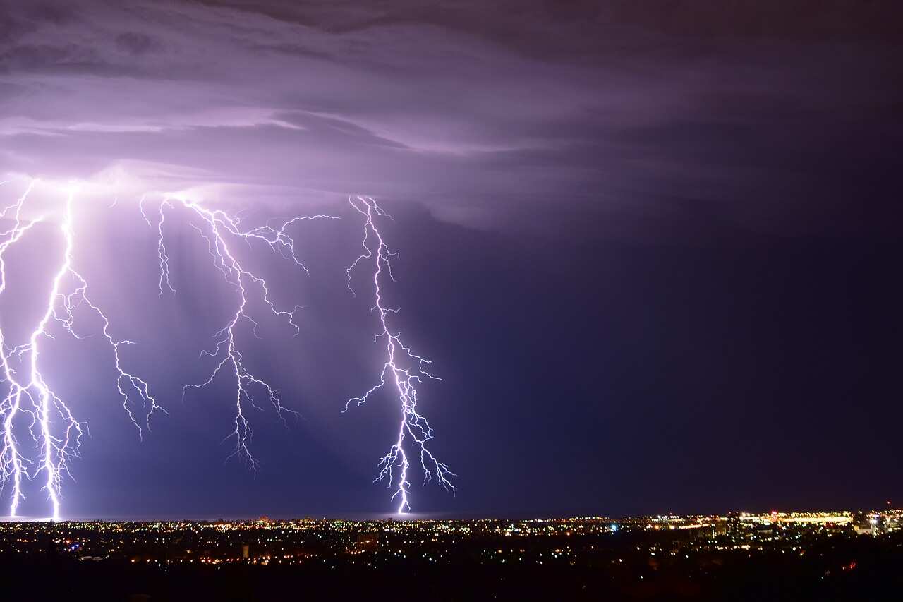 Tamil Nadu chennai Weather Update: IMD predicts moderate thunderstorms ...