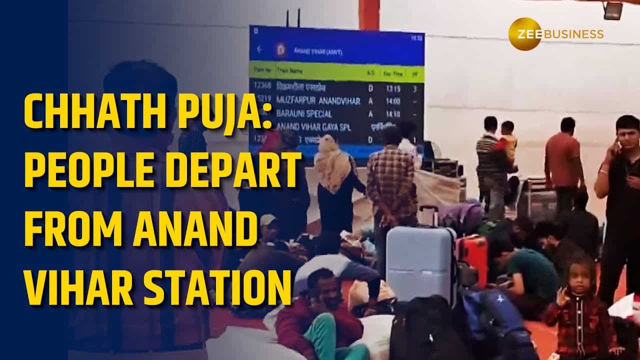 Chhath Puja Travelers at Anand Vihar Station | Zee Business