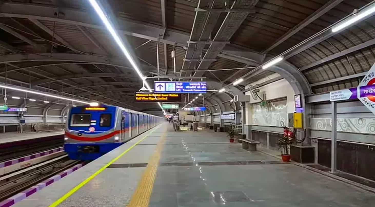 Kolkata Metro to levy Rs 10 surcharge on night services tickets