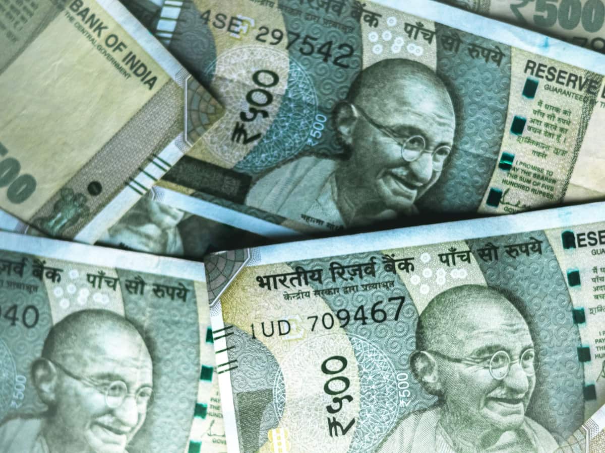 Rupee settles on a flat note near all-time low at 84.84 against US dollar