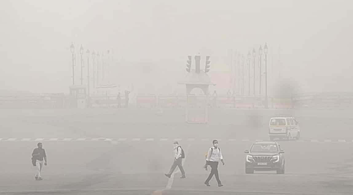 Delhi Weather Update: City records 10.5 degrees Celsius minimum temperature; several trains ...