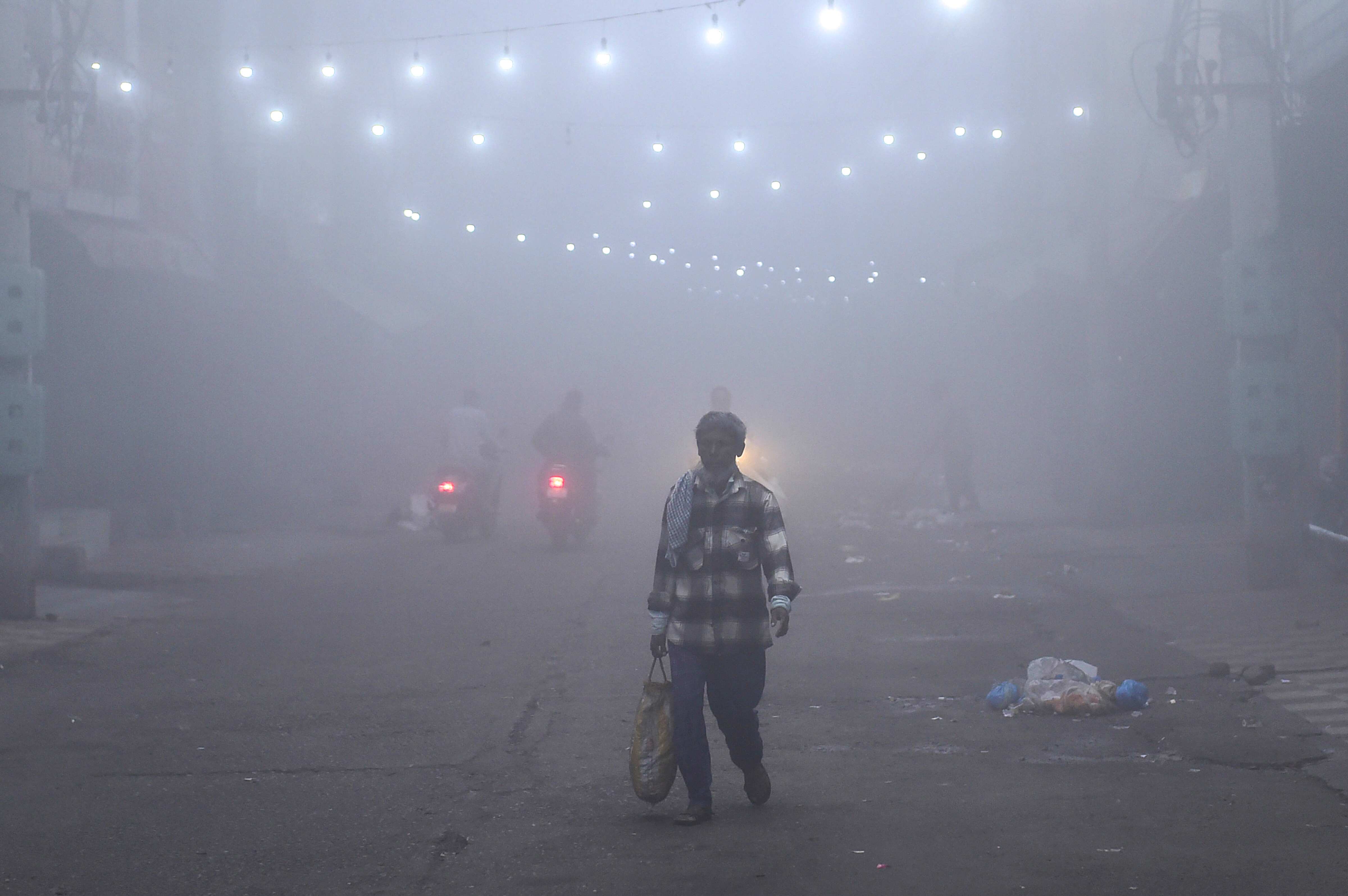 HP Weather News: IMD issues yellow warning for cold wave, dense fog in 5 Himachal districts ...