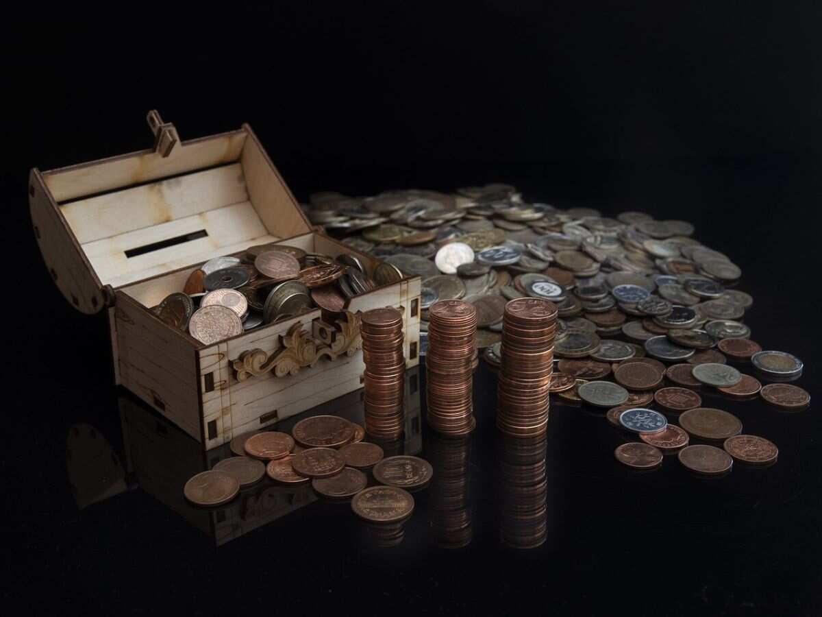 NPS vs SIP: Which can help generate larger corpus on Rs 12,000 monthly ...