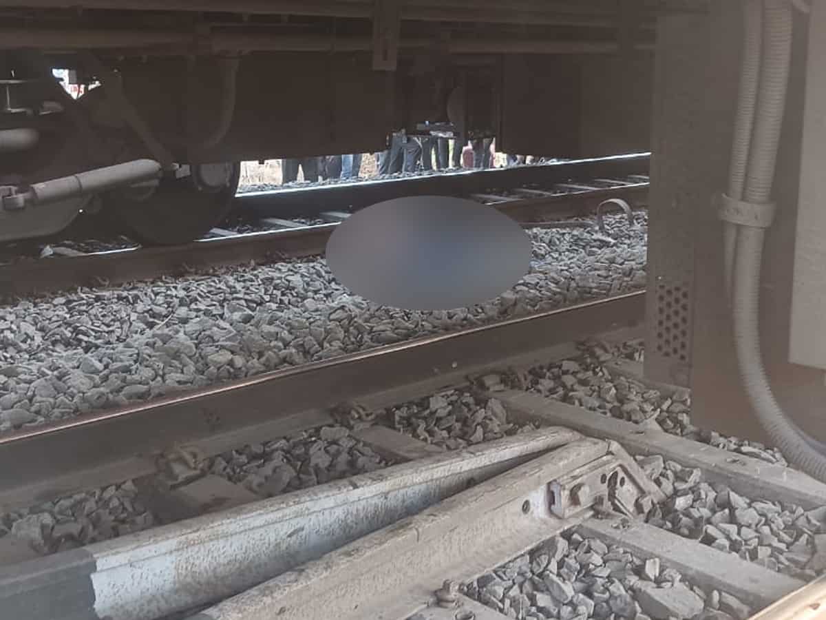 Jalgaon train accident: Fears 20 passengers killed and more than 3 ...