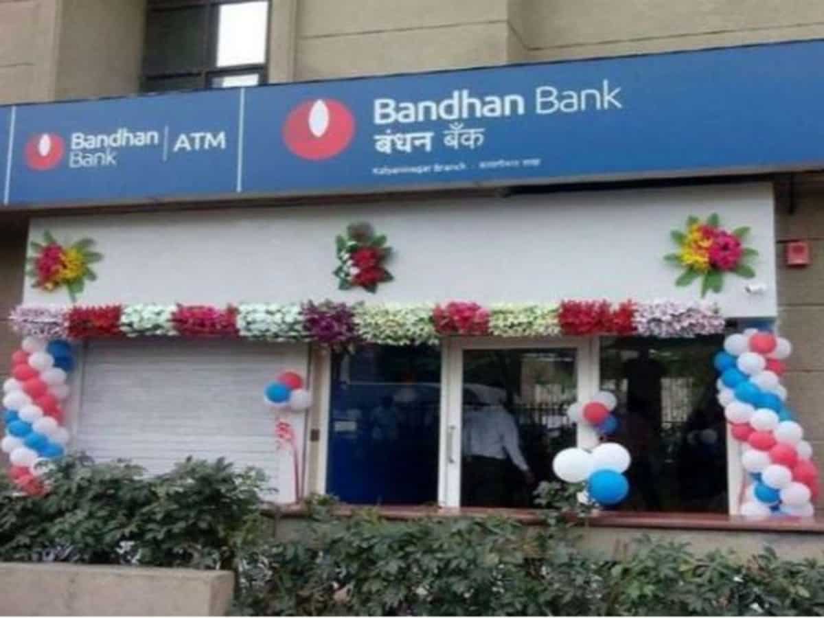 Bandhan Bank launches savings account for HNIs | Zee Business
