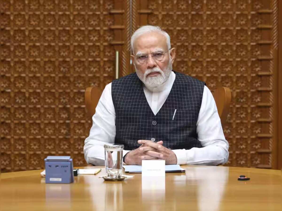 PM Modi's emergency war room meet in progress, decisive strike on ...