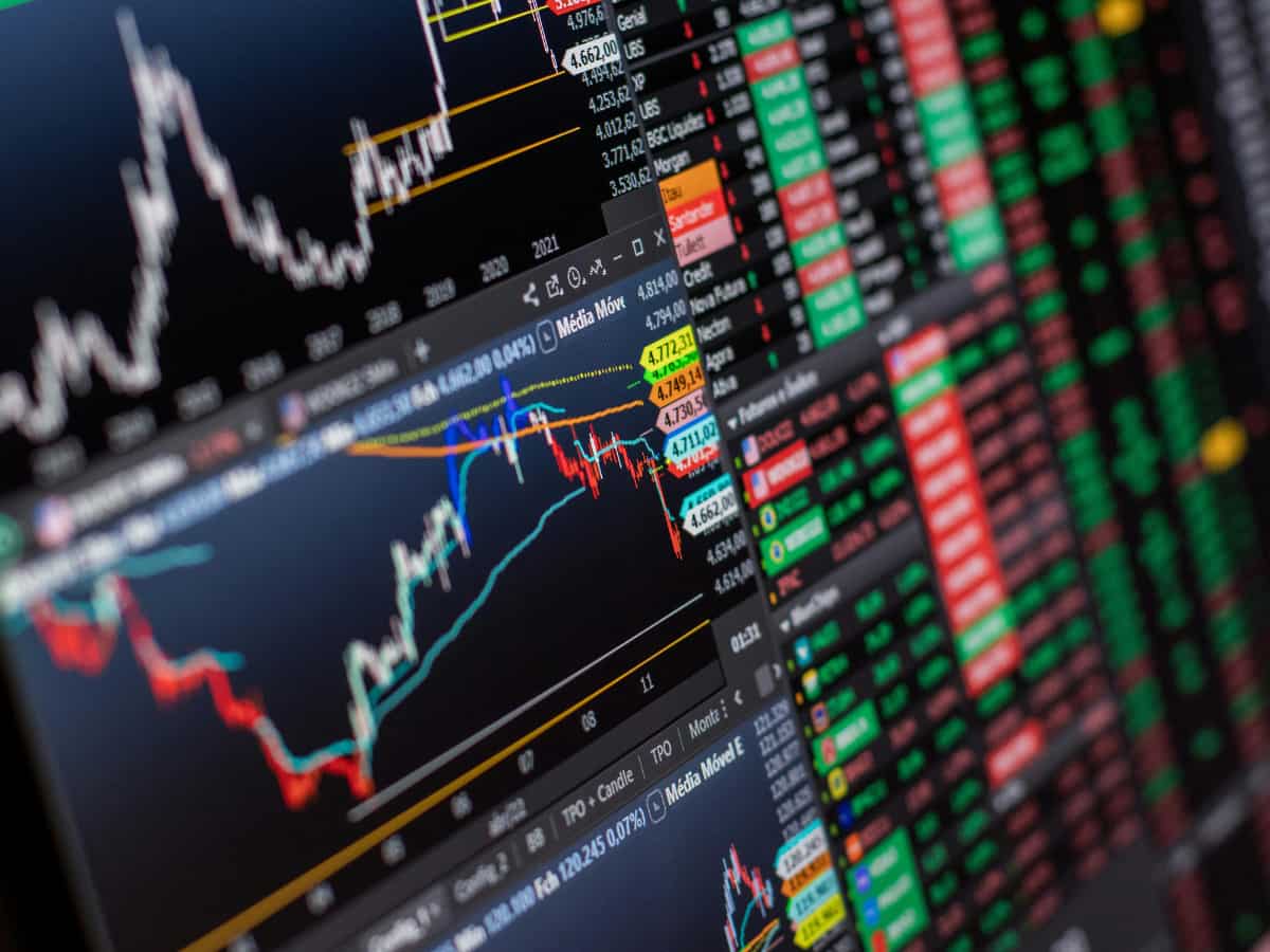 Pakistan stock market trading halted as KSE-30 nosedives over 7% amid ...