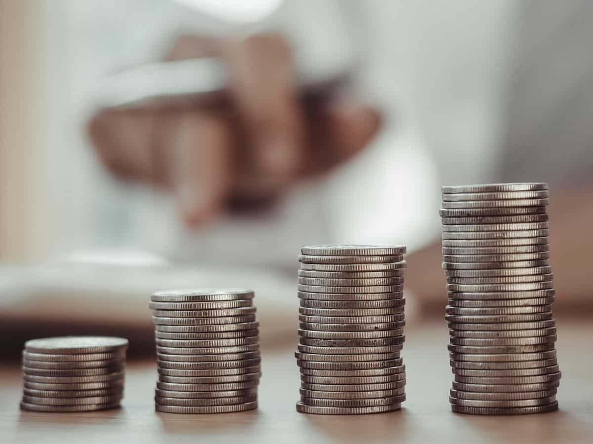 FD Rates 2025 for Rs 12 Lakh One-time Investment: Compare 5-year ...