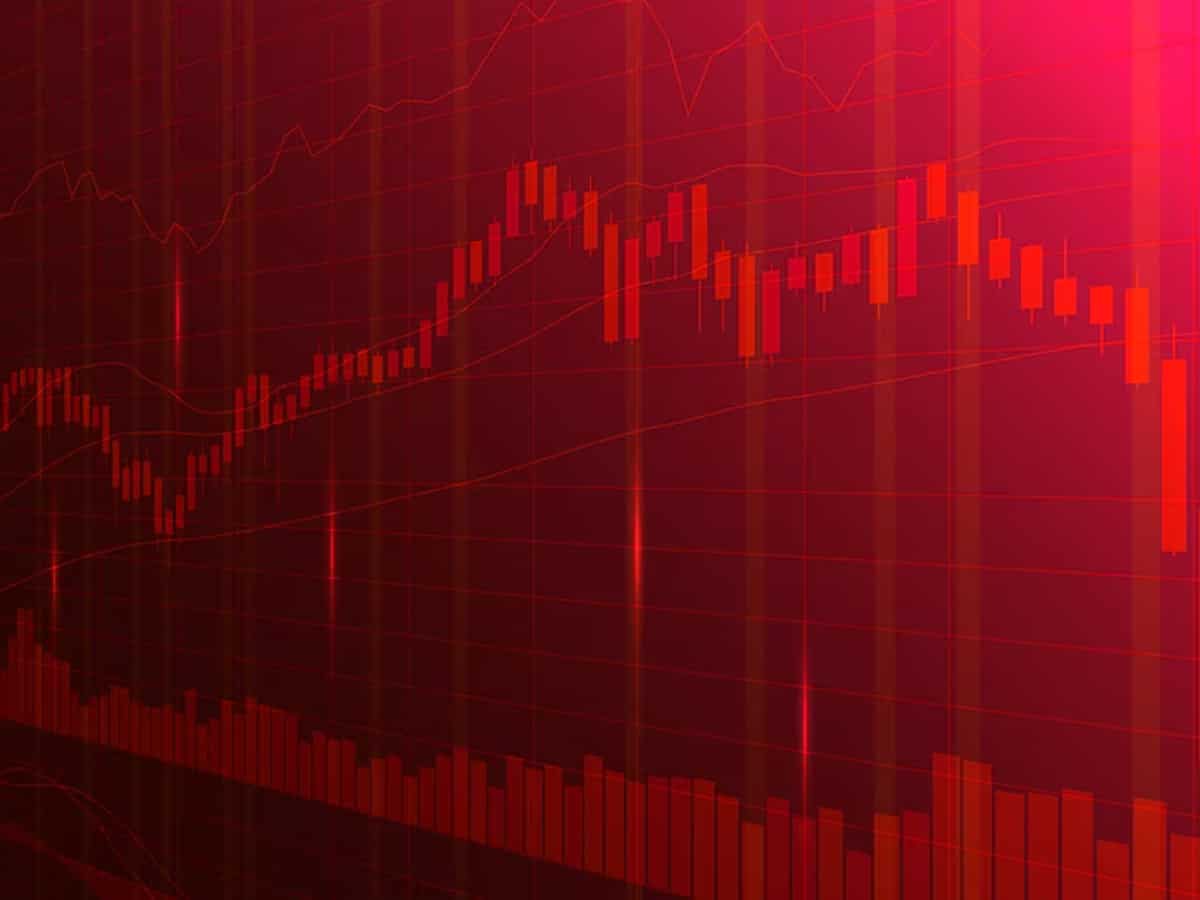 Final Trade: Sensex down 625 pts, Nifty closes at 24,838; India VIX up ...