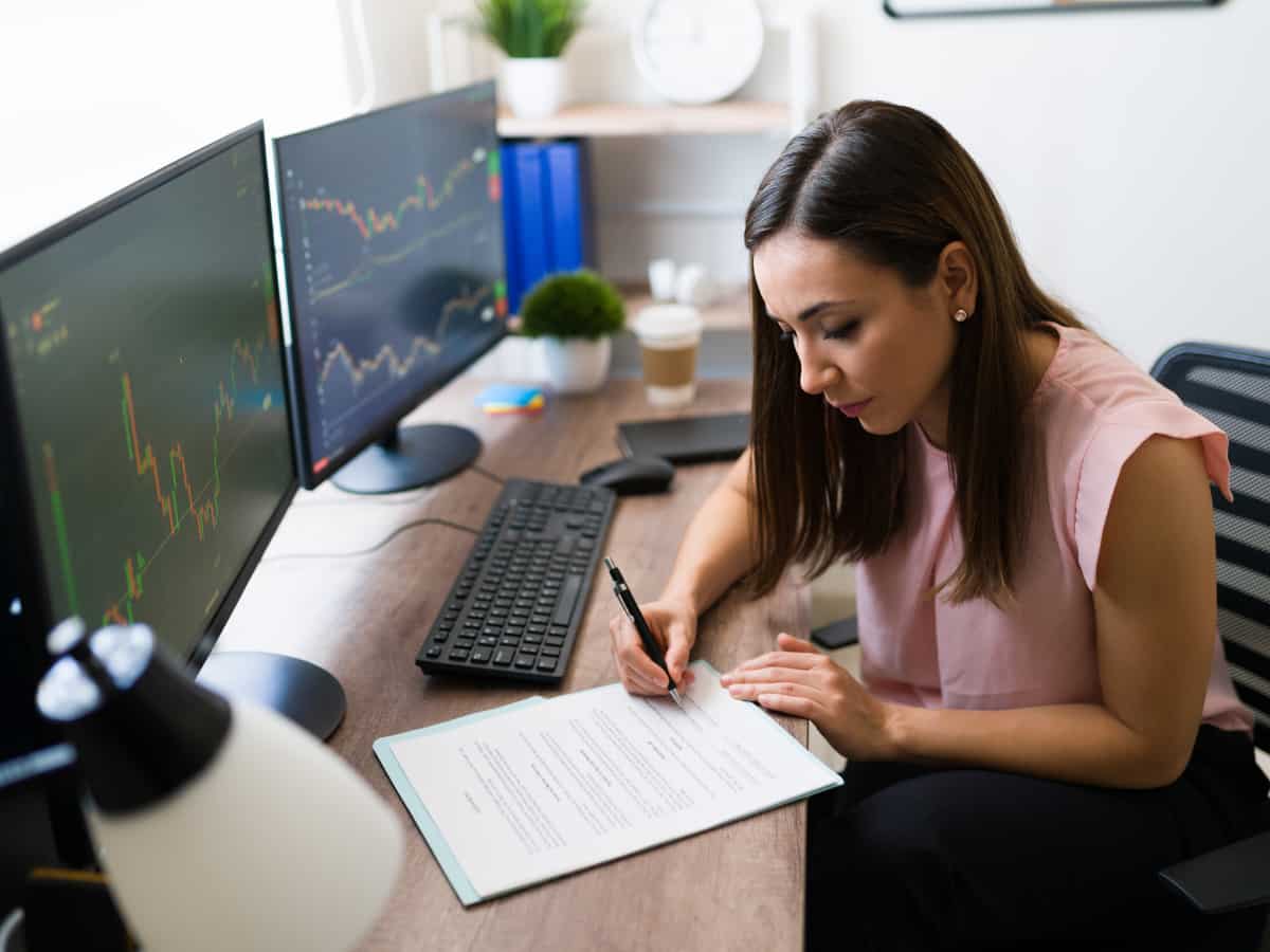 These top 7 mutual funds gave high alpha return beating their benchmark ...