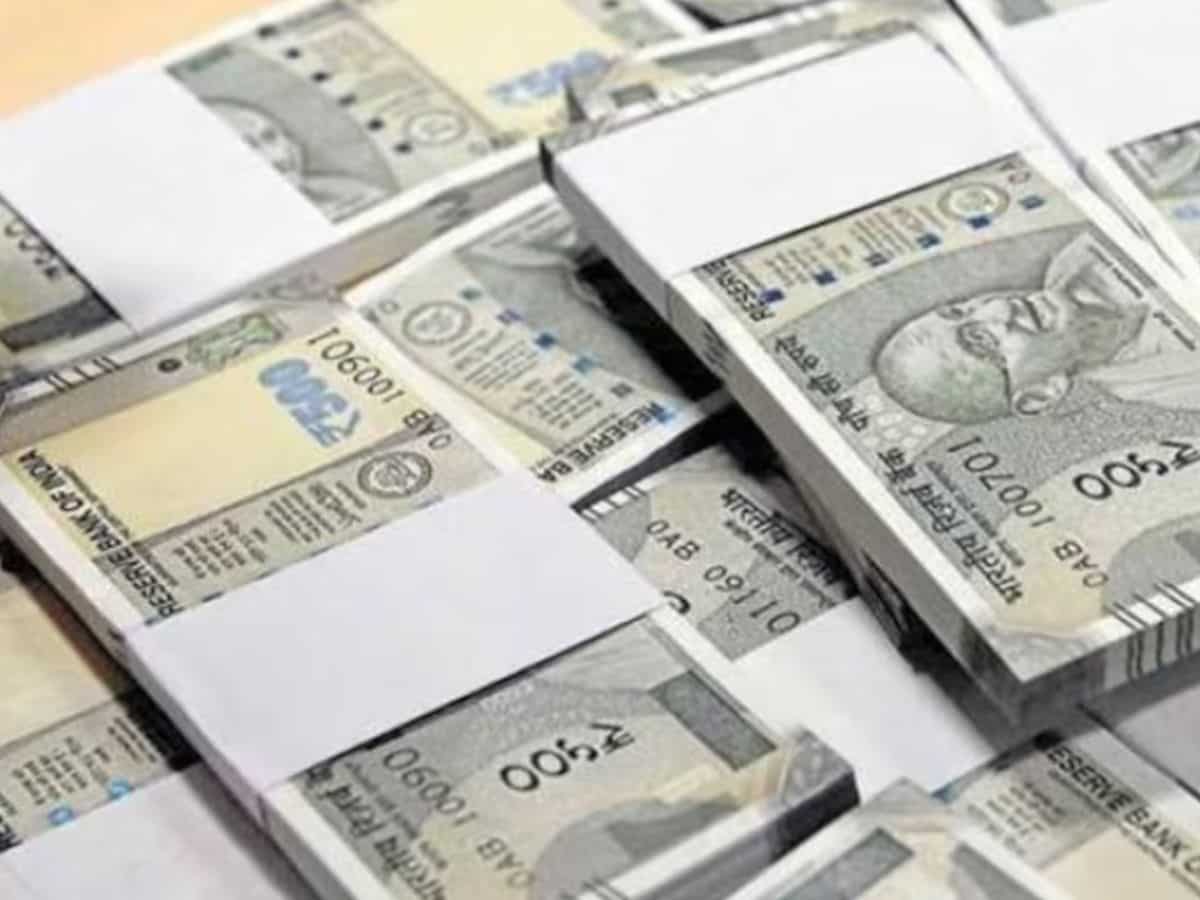 Rs 2,10,000 One-time Investment Plus Rs 2,100/Month SIP for 21 Years: See what 10%, 11%, 12% ...