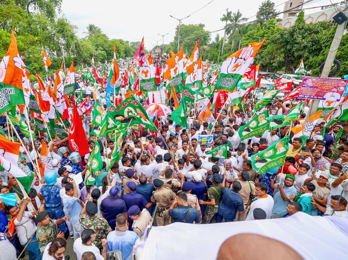 17 train services affected in Bihar amid protests; no casualties ...