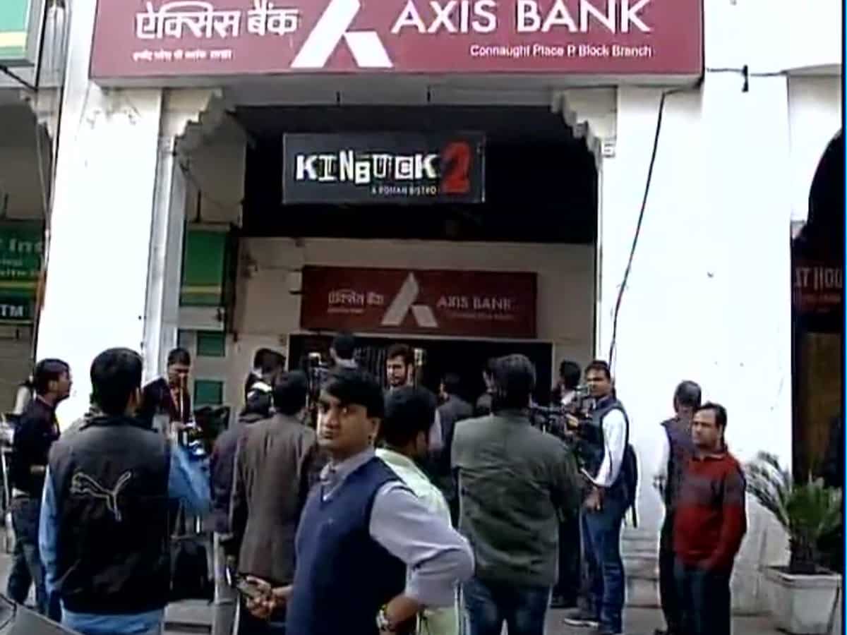 Axis Bank Q1FY26 Results: Net profit falls 3.8% YoY to Rs 5,806 crore; NII rises marginally ...