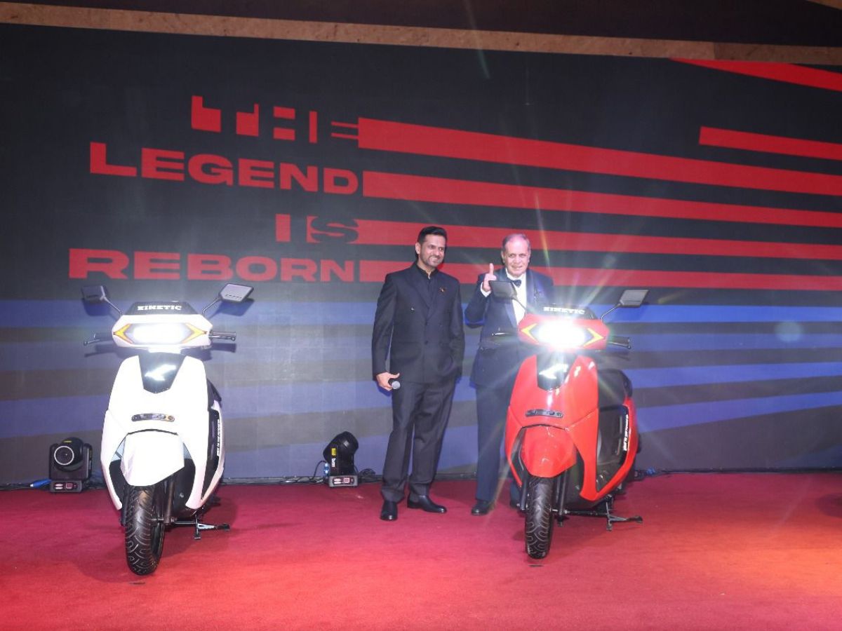 Kinetic DX Electric Scooter Launched In India: No key needed, just a ...