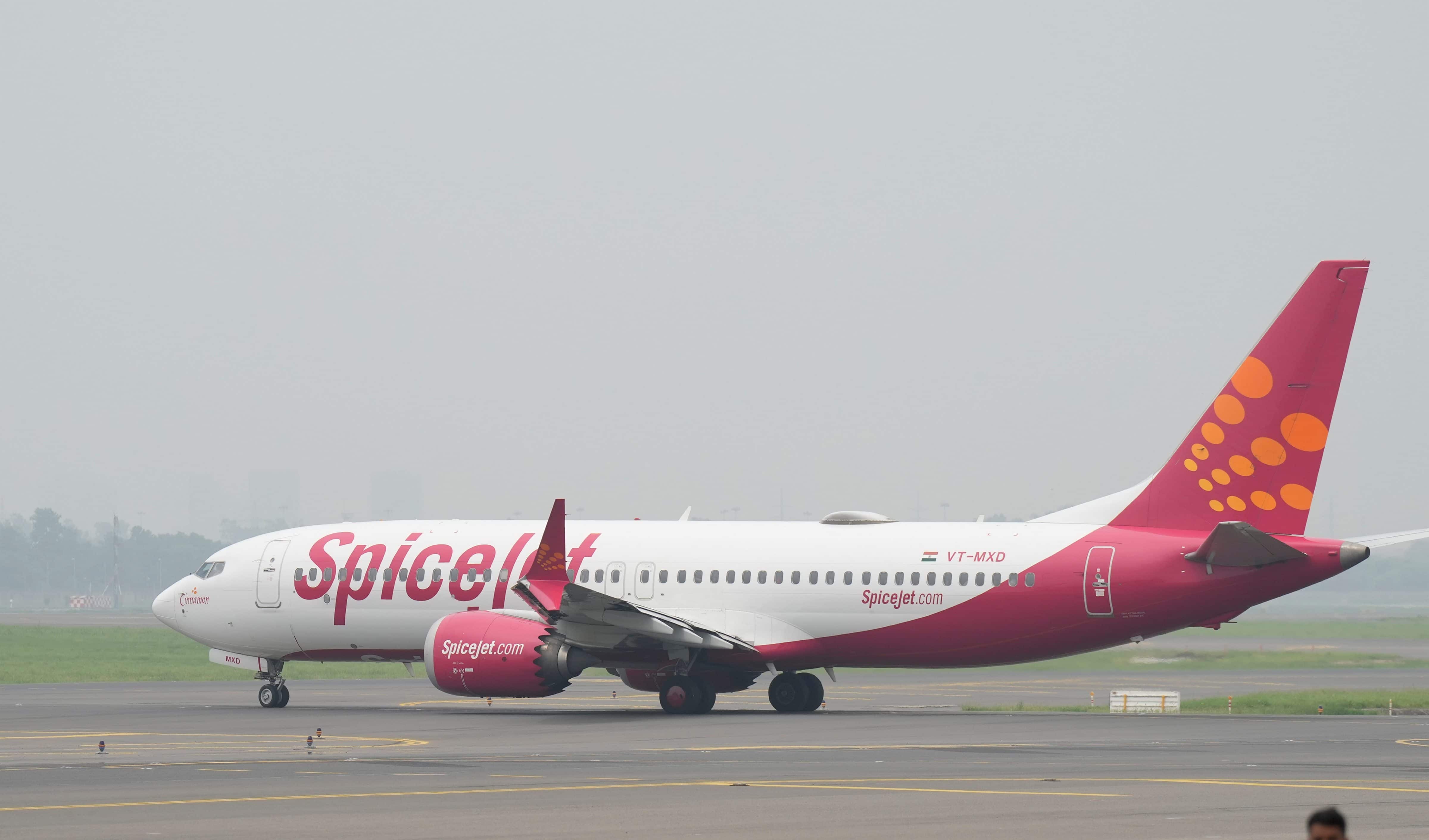 SpiceJet staff assaulted by passenger at Srinagar airport; FIR filed ...