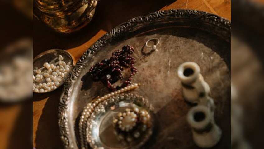 Gold & Silver Rate Today: Yellow metal futures within Rs 1,000 of all ...