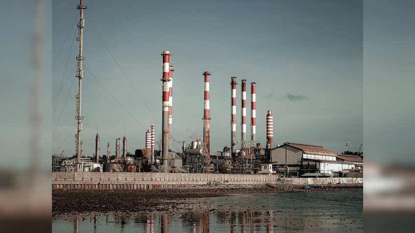 Natural Gas Price Cut: Centre reduces prices for H2 FY26 - Will it ...