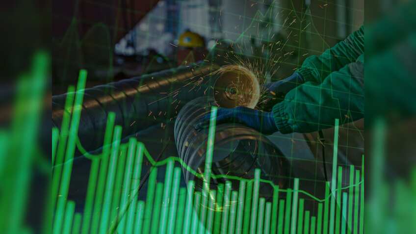 Metal Stocks Shine: Tata Steel, SAIL offer up to 25% upside; JSW Steel ...