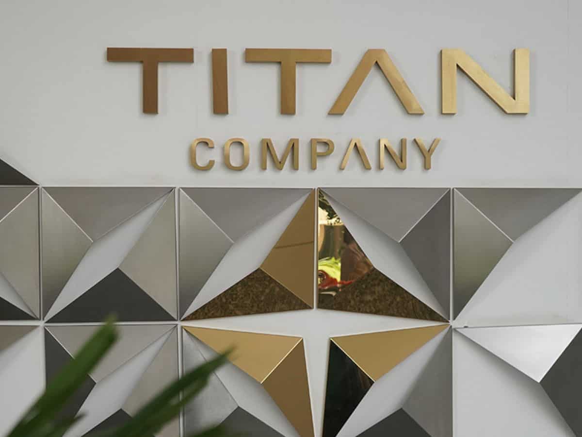 Titan Company shares hit 52 week high after q2 beat, brokerages lift ...