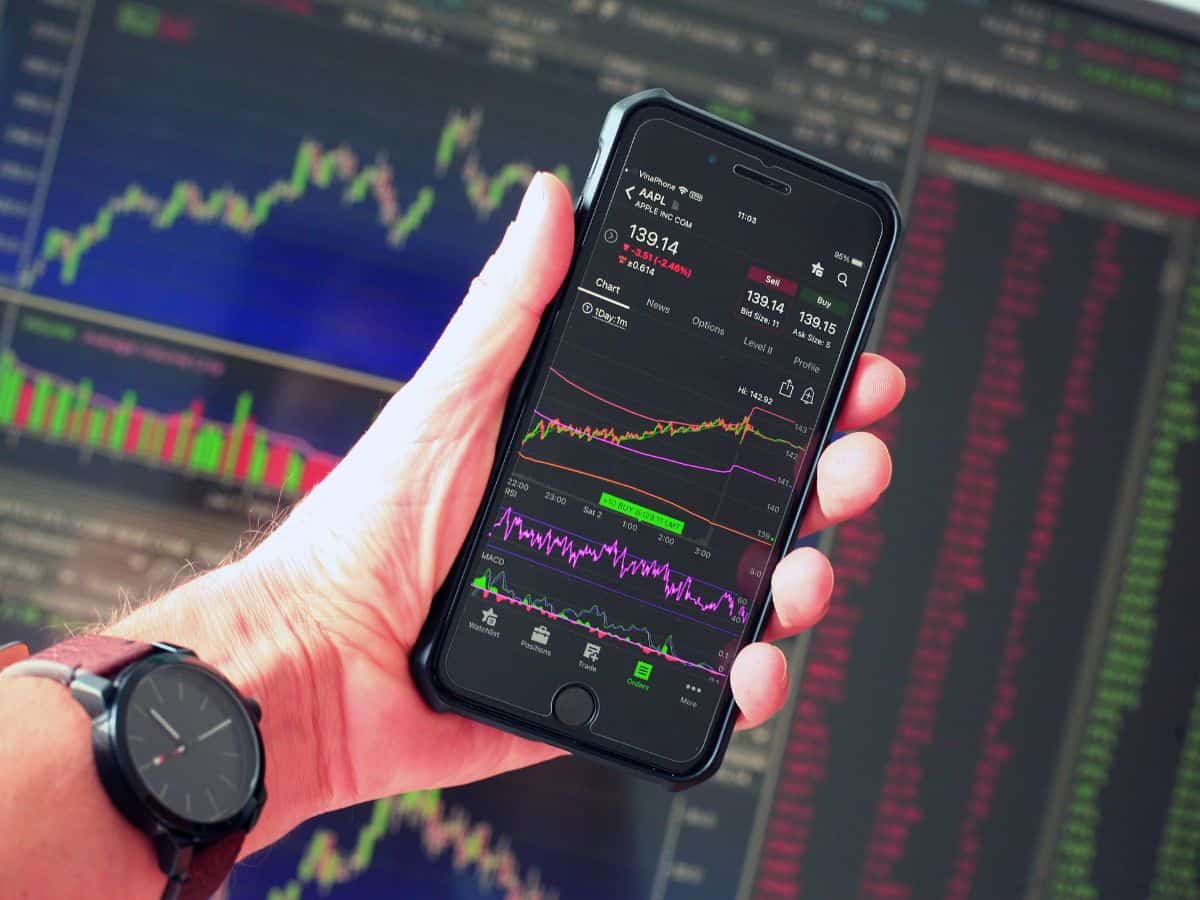 7 Stocks To Buy For Long Term: Analysts recommend 4 largecap, 2 midcap ...