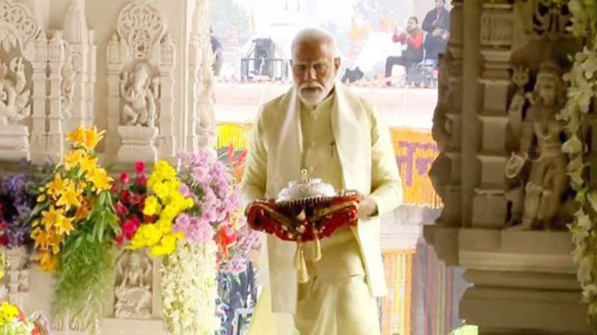 Ayodhya’s Ram Mandir gears up for PM Modi’s flag hoisting ceremony on ...